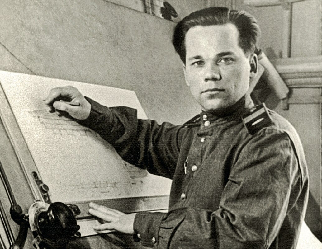 La riche histoire de l'AK-47 chef d'ouvre de Mikhaïl Kalachnikov